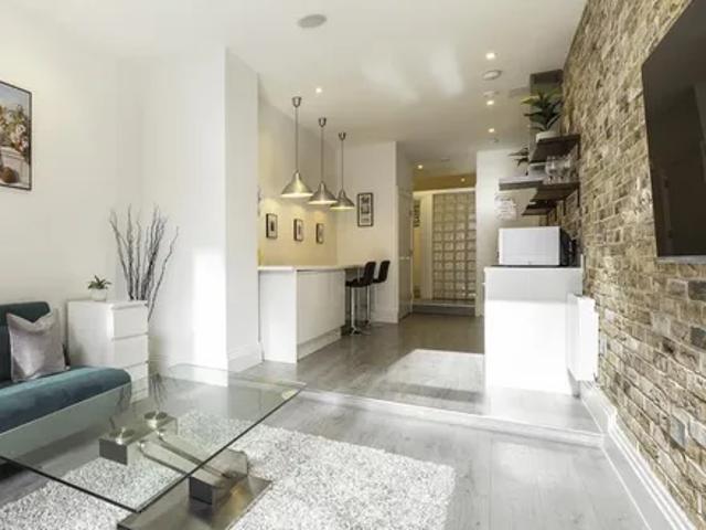 14 Hardwicks Square, London, SW18 4AW, United Kingdom | 1 bed apartment for rent #112807724 | Rentberry