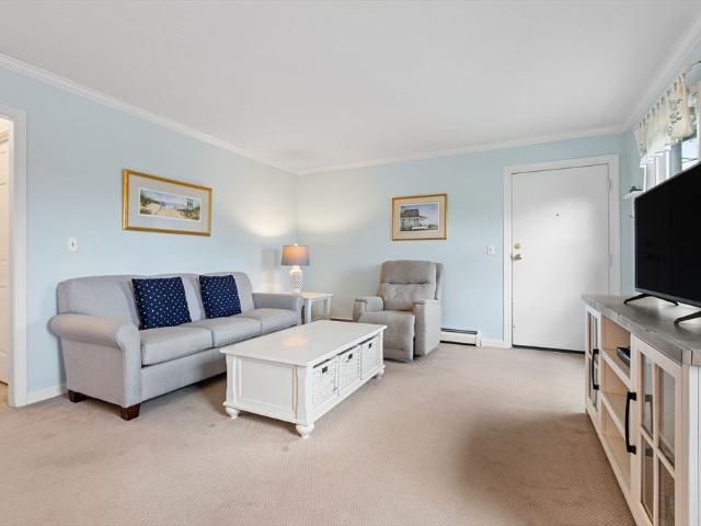 14 Harold St # 8C