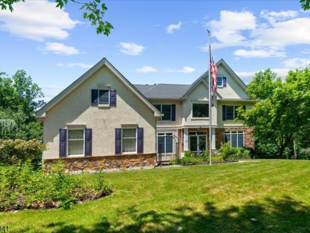 14 Hawk Dr