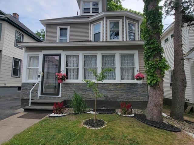 14 Hawk St, Scotia, NY 12302