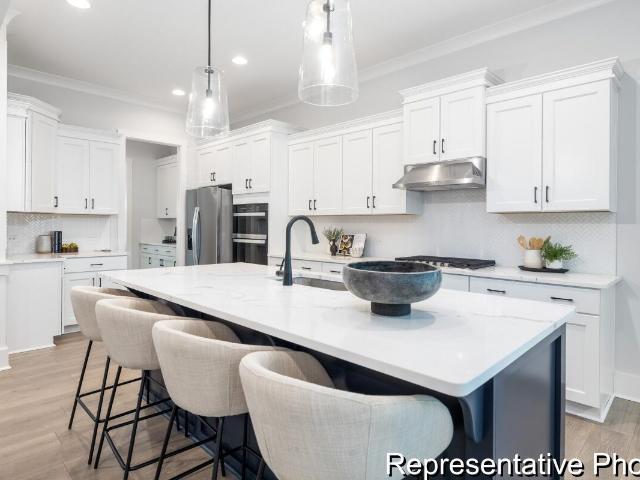 14 Hawks View Point 392