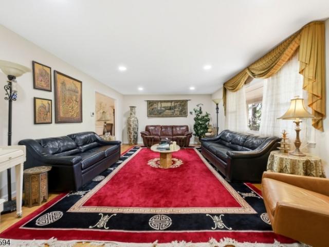 14 Hepworth Pl