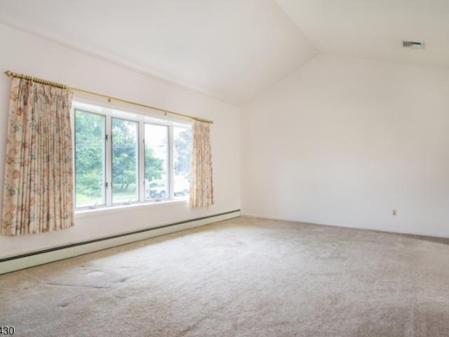 14 Hinchman Ave