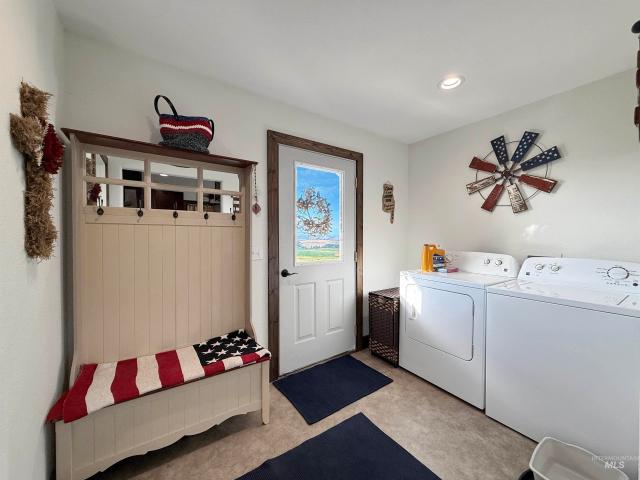 14 Hidden Ranch Ln