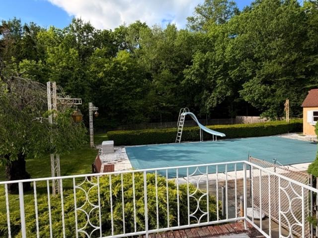 14 Hilldale Rd