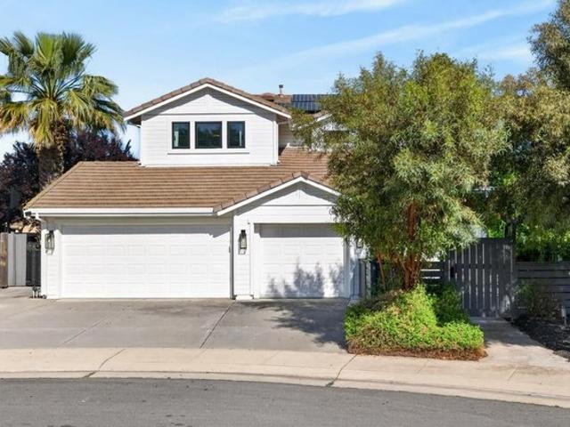 14 Hiller Ct, Woodland, CA 95776