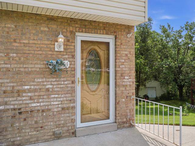 14 Hillside Avenue