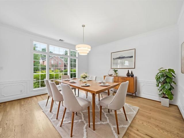 14 Hilshire Grove Lane