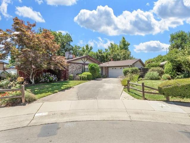 14 Honey Bee Ct, Sacramento, CA 95826