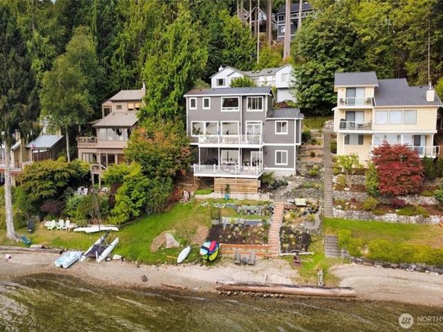 14 Inlet Cir Unit A, Bellingham, WA 98229