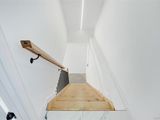14 James St, East Rockaway, NY 11518 | MLS #1010