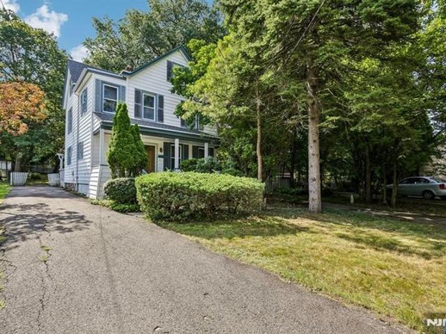 14 Jacobus Ave, Little Falls, NJ 07424