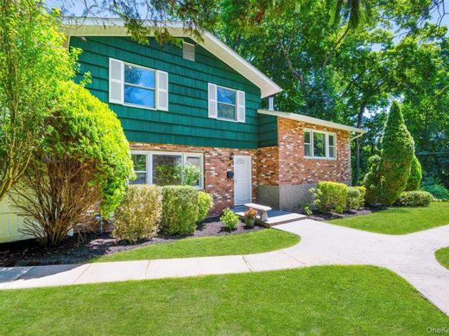 14 Jones Pl, White Plains, NY 10606
