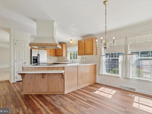 14 Juniper Court W