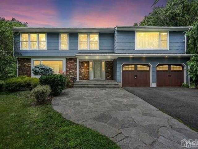 14 Kathy St, South Brunswick, NJ 08824