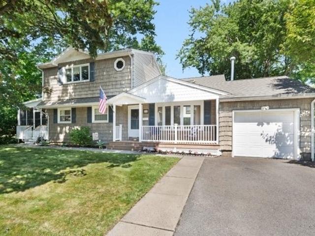 14 Kemp Dr, Springfield, NJ 07081