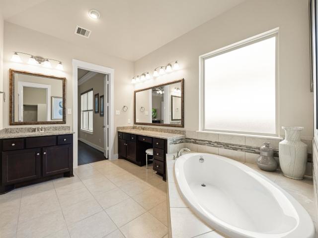 14 Kendrick Pines Blvd, The Woodlands, TX 77389 | MLS #22820