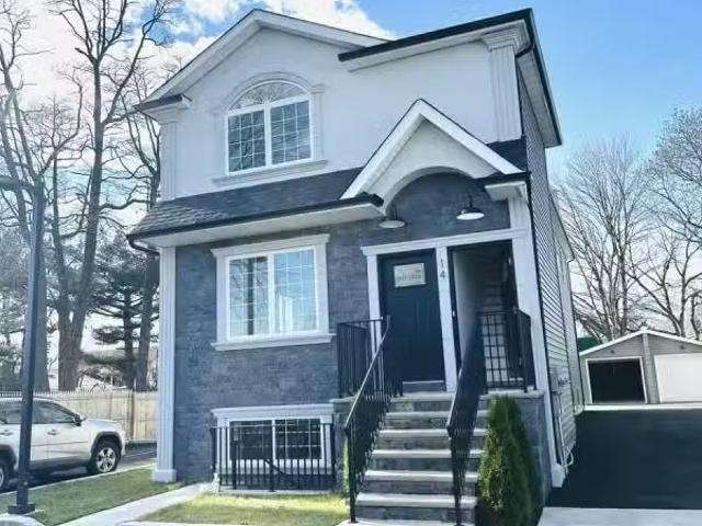 14 Kion Way, Staten Island, NY 10303