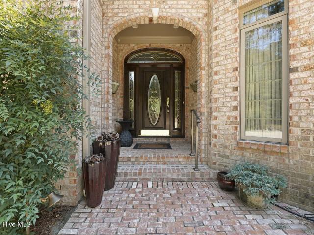 14 Kirkton Court