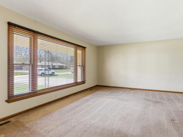 14 Knollwood Place