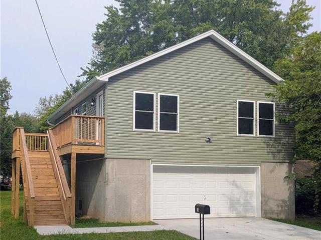 14 LA Salle St, Sellersburg, IN 47172