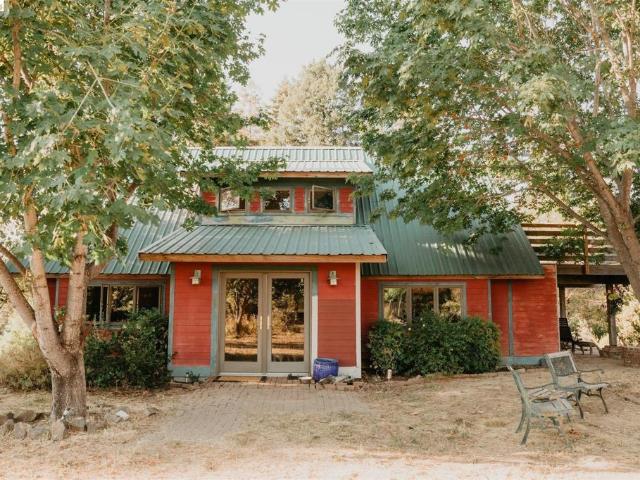 14 Lake Sonoma Ranches