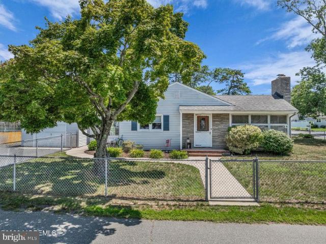 14 Larboard Street