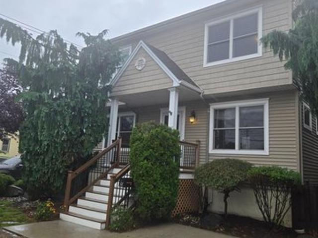 14 Larch St, Carteret, NJ 07008