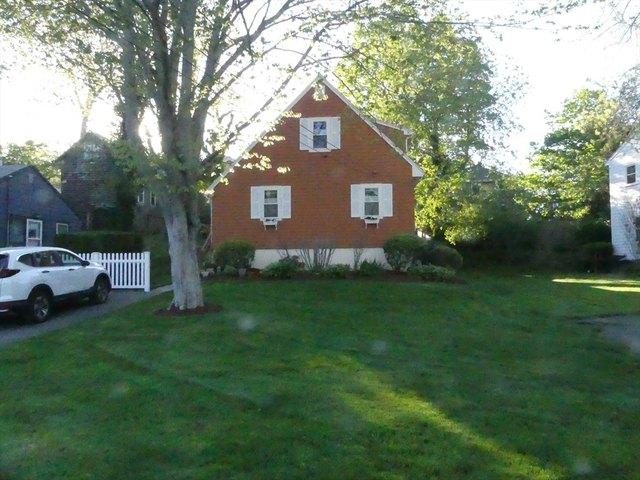 14 Lawrence St, Beverly, MA 01915