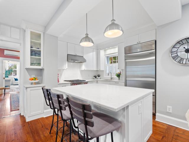 14 Limehouse St, Charleston, SC 29401 | MLS #25025 | Compass