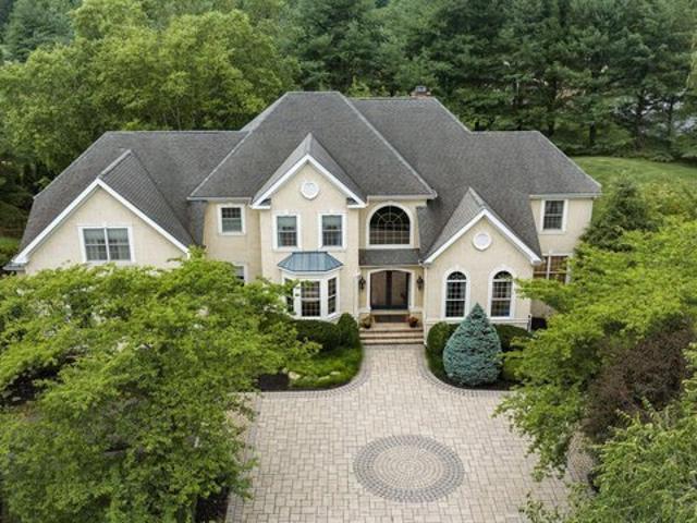 14 Longmeadow St, Newtown, PA 18940