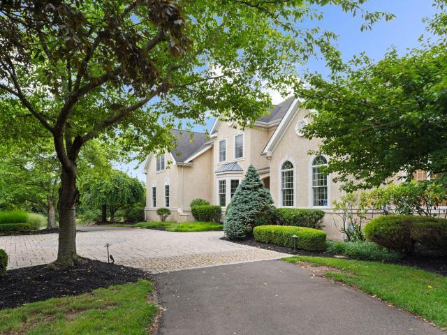 14 Longmeadow Street