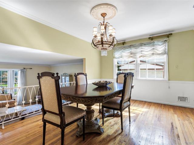 14 Loewen Court
