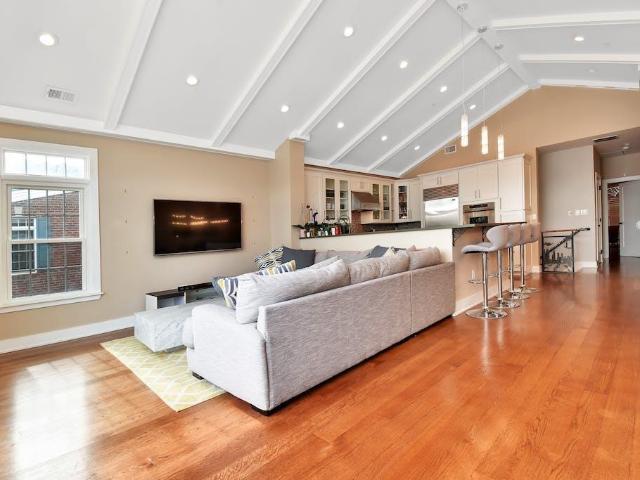 14 Lydia Dr