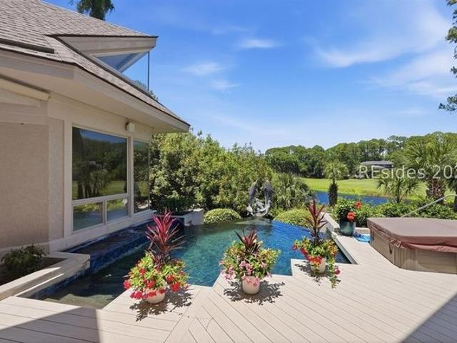 14 McKays Point Rd, Hilton Head Island, SC 29928