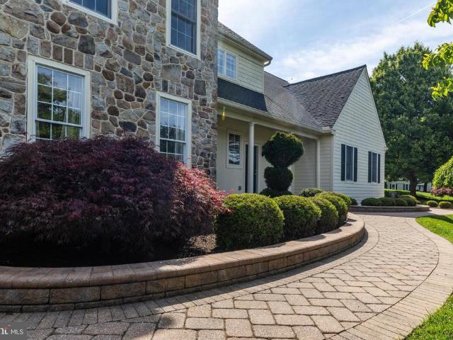 14 Maentel Drive
