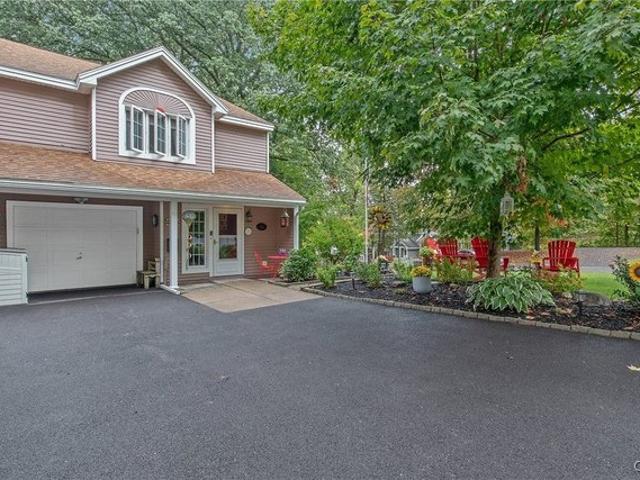 14 Maple Crest Ln, Fulton, NY 13069