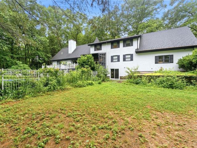 14 Maplecrest Drive