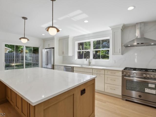 14 Maplewood Dr