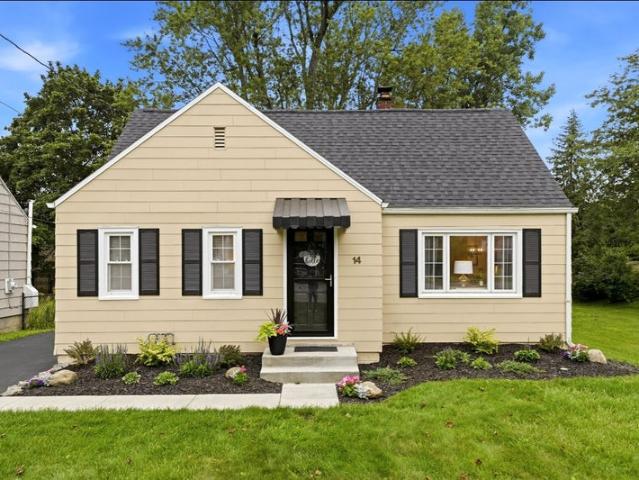 14 Martha Dr