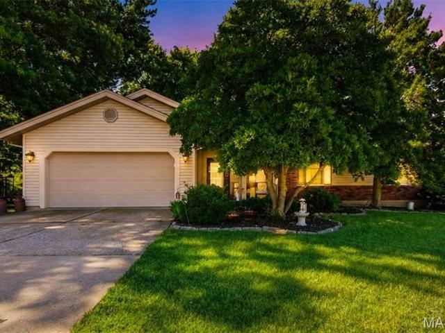 14 Minden Ct, Saint Charles, MO 63301