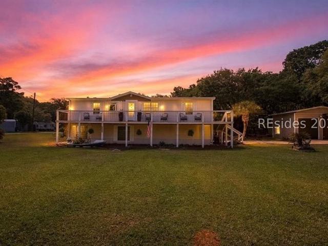 14 Mickey D Ln, Beaufort, SC 29907