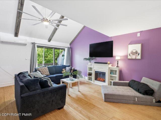 14 Middle Village Way