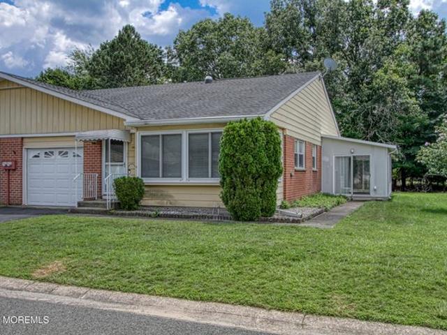 14 Monmouth Ln Unit B, Whiting, NJ 08759