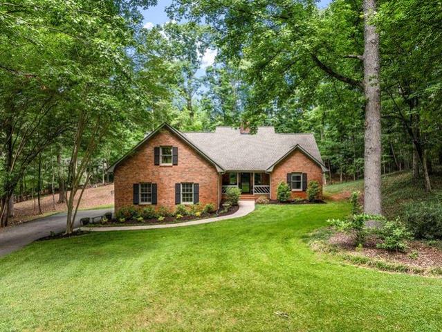 14 Mockingbird Ct, Spartanburg, SC 29307