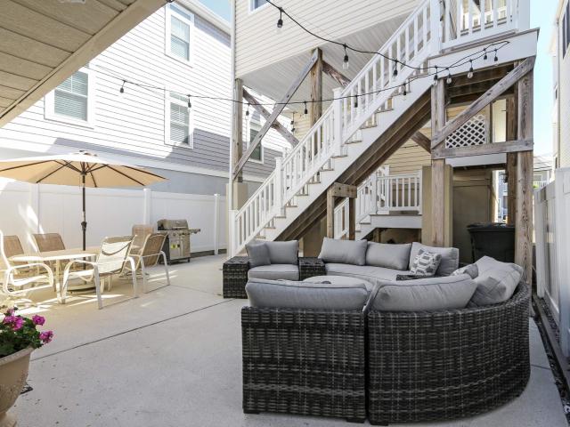 14 N Adams Ave