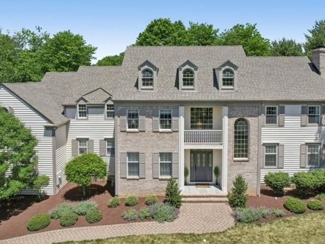 14 N Stone Hedge Dr, Bernards Twp, NJ 07920