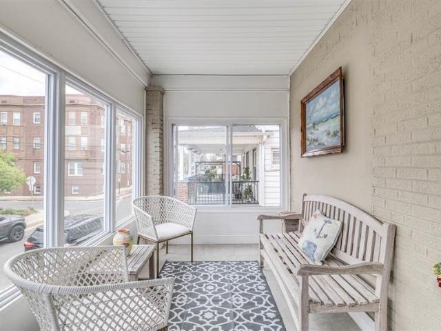 14 N Vassar Square