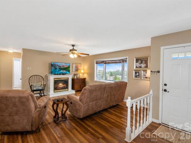 14 N Willow Wood Trail