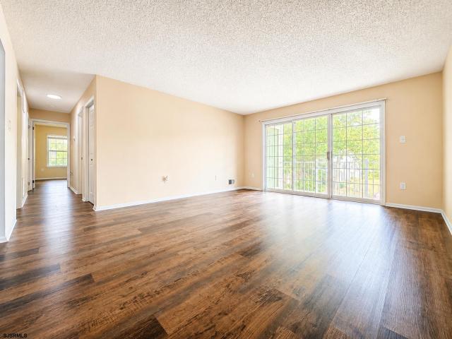 14 Navajo Ct